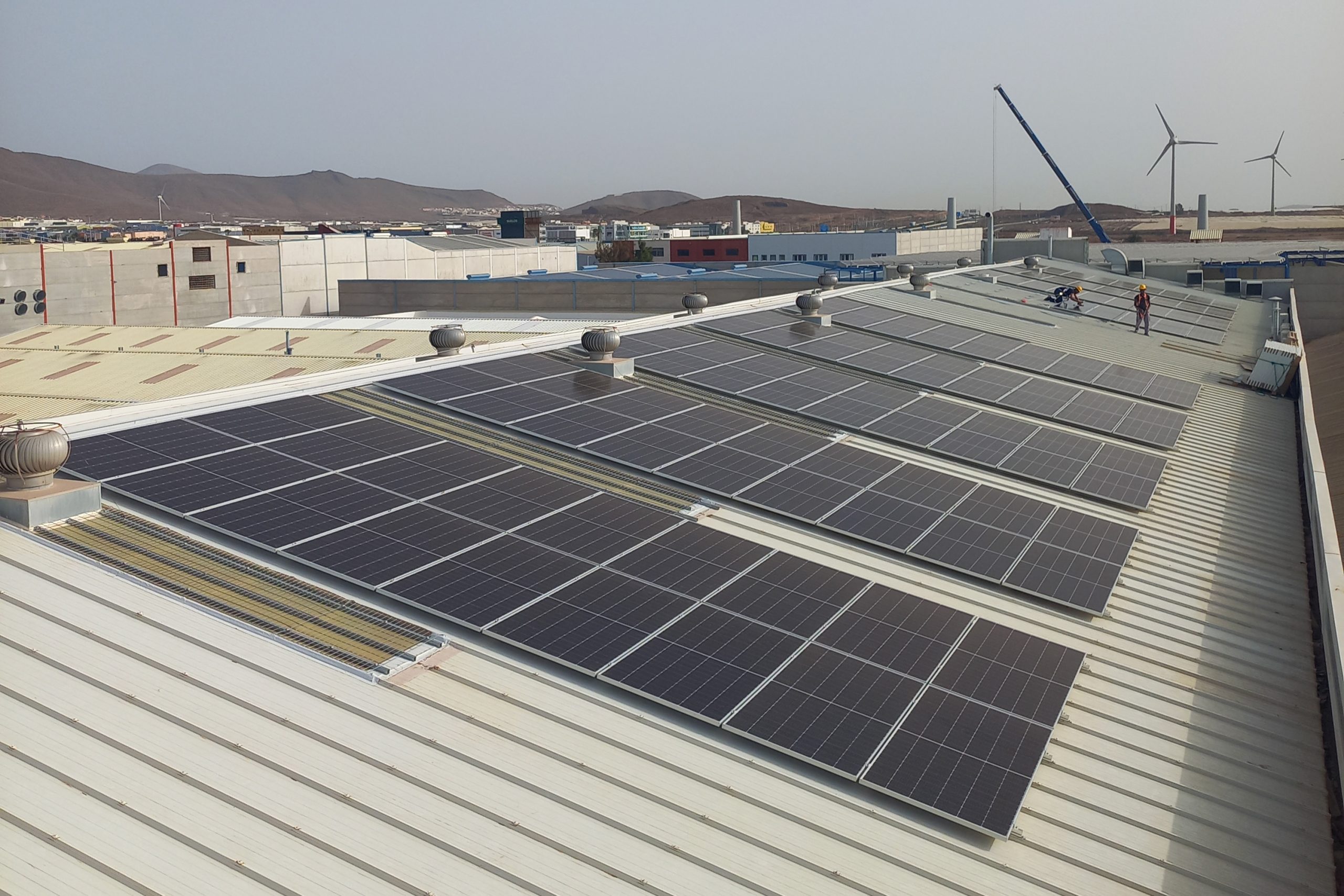 Instalación Fotovoltaica de Autoconsumo de 100 kW en Binter Formación - Alfa 90